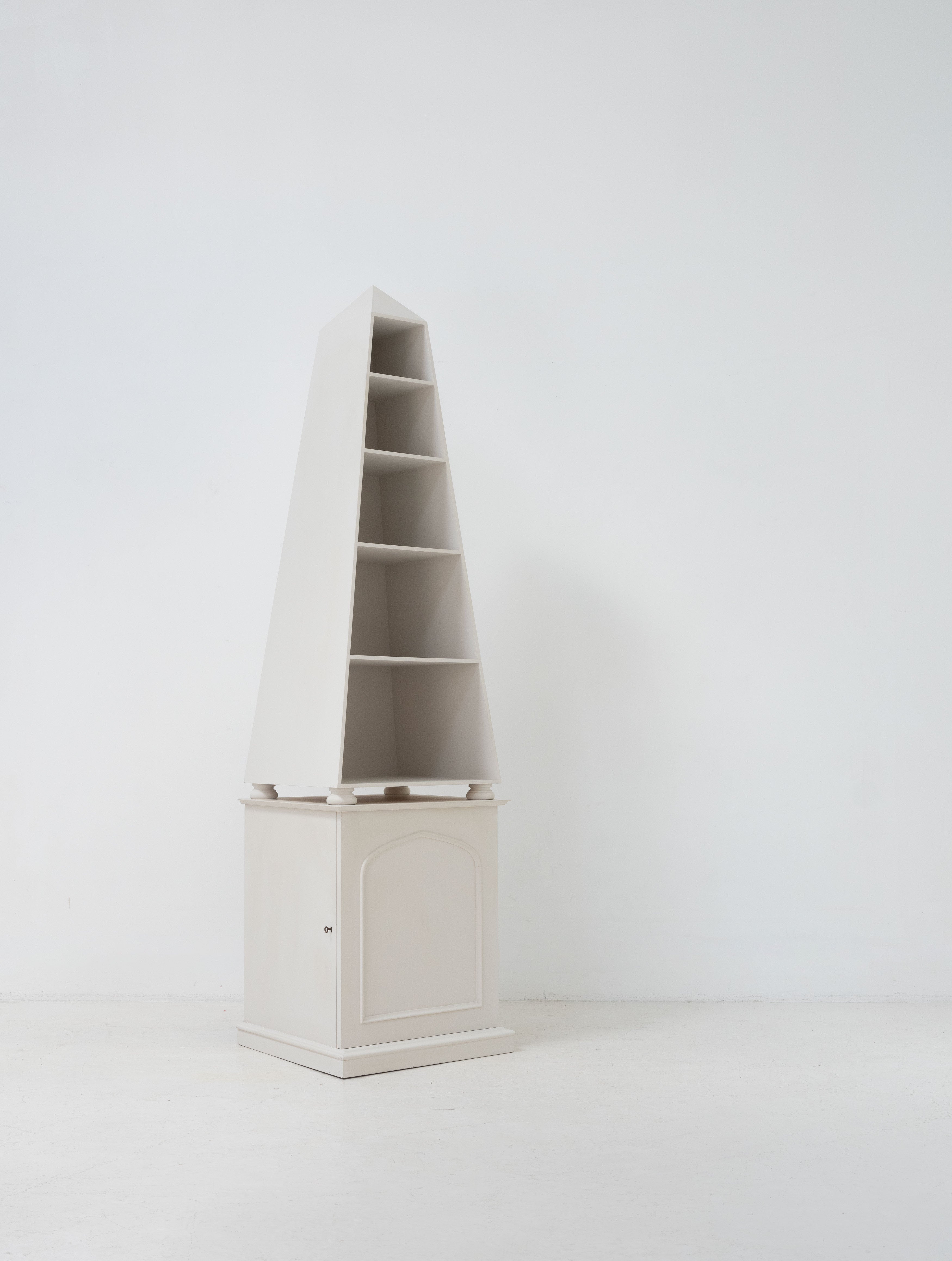 Bespoke Obelisk Cabinet / Bookshelf – Tom Bogle